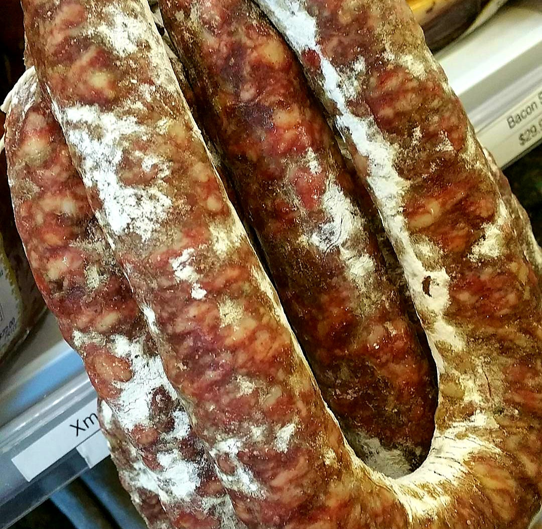 Saucisson Garlic & Fennel Horseshoe Whole Salami Est 480g – LaParisienneAU